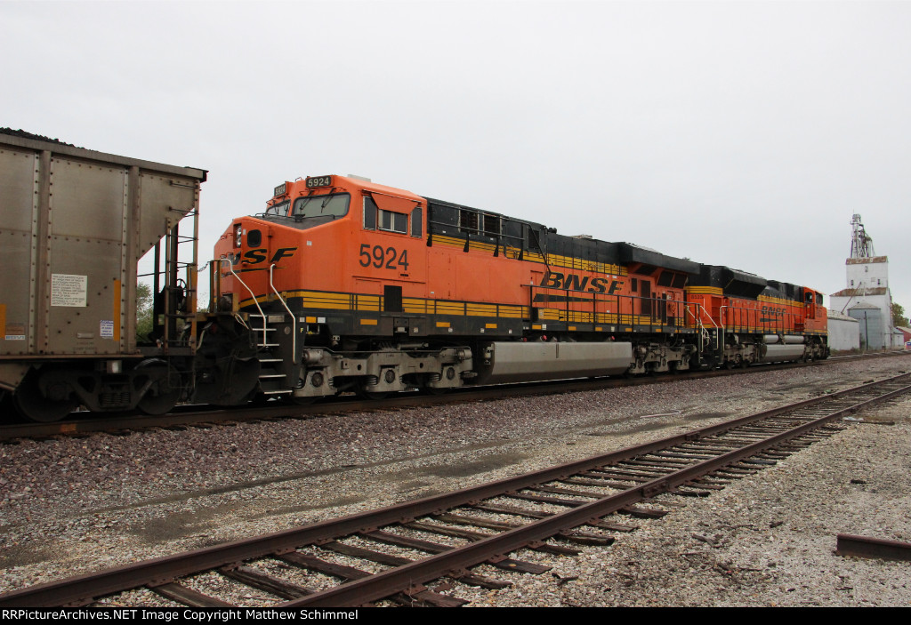 BNSF 5924